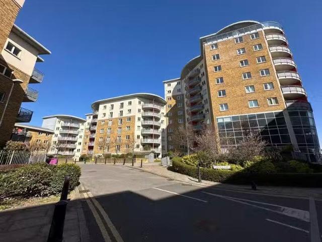 2 bedroom apartment for rent in Pancras Way, London E3