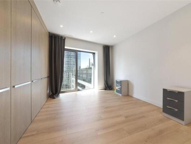 2 bedroom apartment for rent in Park Drive, London, E14
