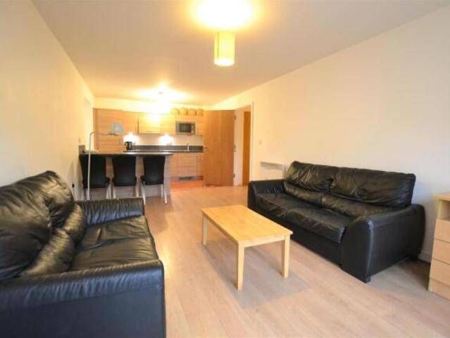 2 bedroom apartment for rent in Park Lodge Avenue, West Drayton, UB7