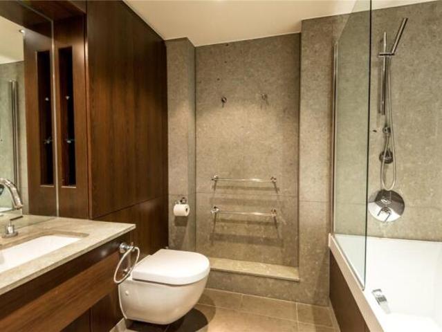 2 bedroom apartment for rent in Park Street, London, SW6
