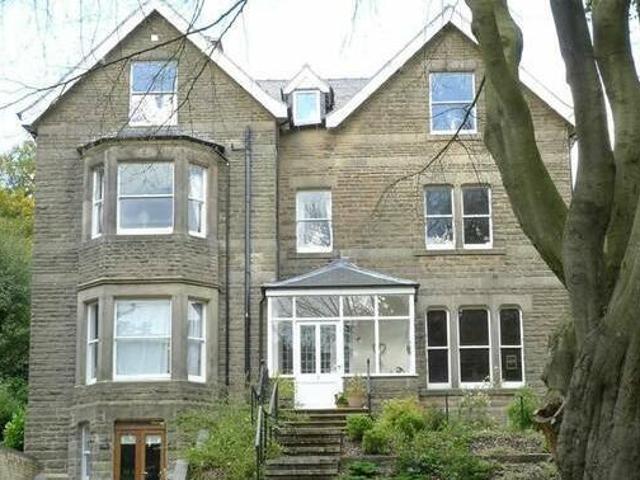 2 bedroom apartment for rent in Park Road Buxton SK17