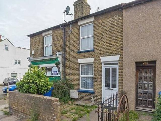 2 bedroom apartment for rent in Park Road Sittingbourne ME10