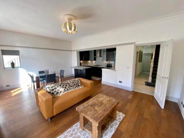 2 bedroom apartment for rent in Park Valley, The Park Estate, NG7