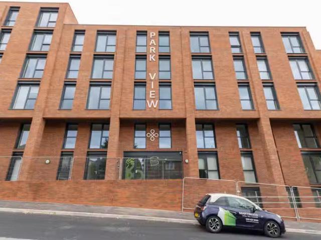 2 bedroom apartment for rent in Park View, Darwin Street, Birm.