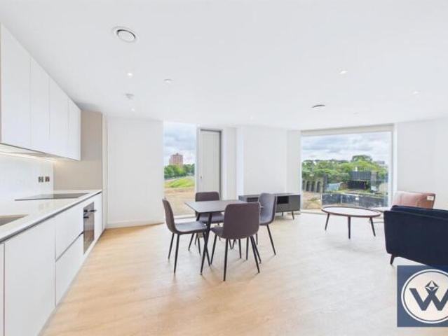 2 bedroom apartment for rent in Park View, M4