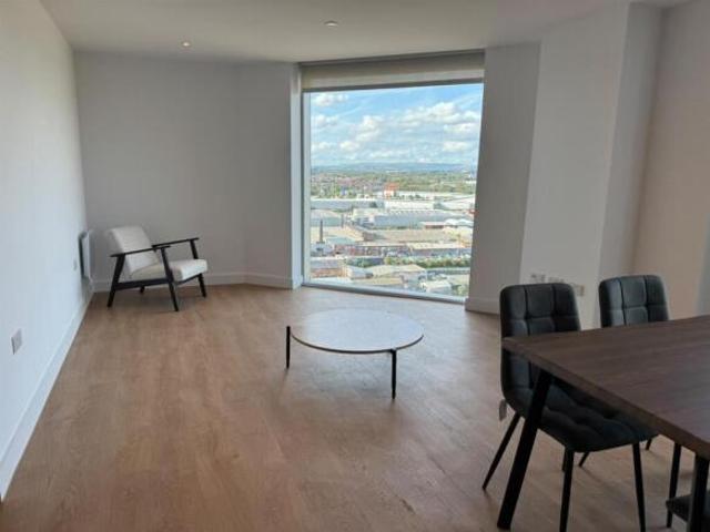2 bedroom apartment for rent in Park View, Manchester, M4