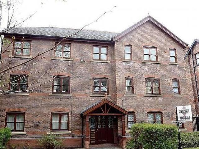 2 bedroom apartment for rent in Parkgate House Parkgate Avenue Withington M20