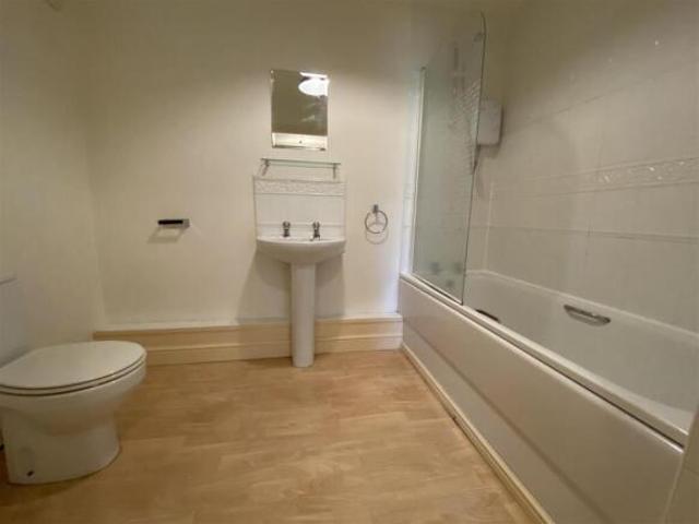 2 bedroom apartment for rent in Parkside, Hart Road, Manchester, M14