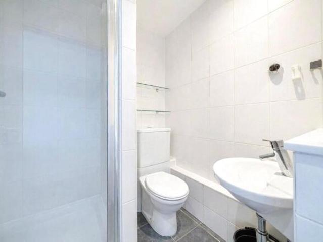 2 bedroom apartment for rent in Peckham Grove, London, SE15