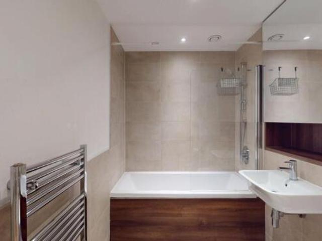 2 bedroom apartment for rent in Peartree Way, London, SE10