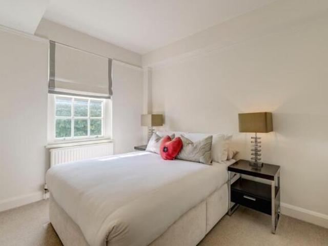 2 bedroom apartment for rent in Pelham Court, SW3