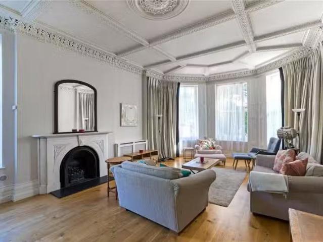 2 bedroom apartment for rent in Pembroke Road, Clifton, Bristo.