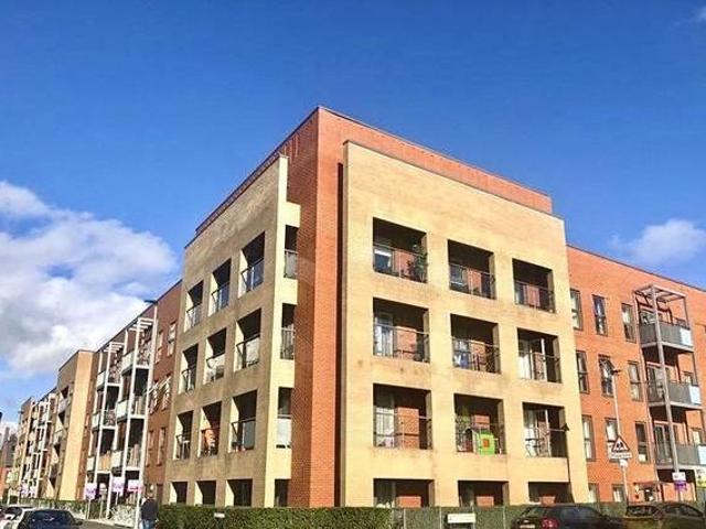 2 bedroom apartment for rent in Pennant House Cross Street PO1
