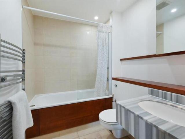 2 bedroom apartment for rent in Peninsula Apartments, London, W2