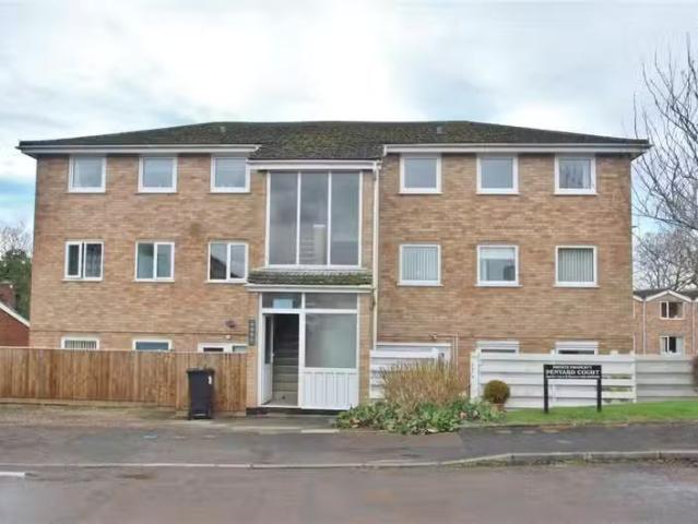2 bedroom apartment for rent in Penyard Court, Ross on Wye, He.