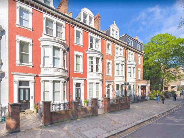 2 bedroom apartment for rent in Petersham Road, Richmond, TW10