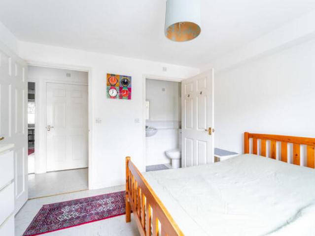 2 bedroom apartment for rent in Pickard Close, Southgate, London, N14