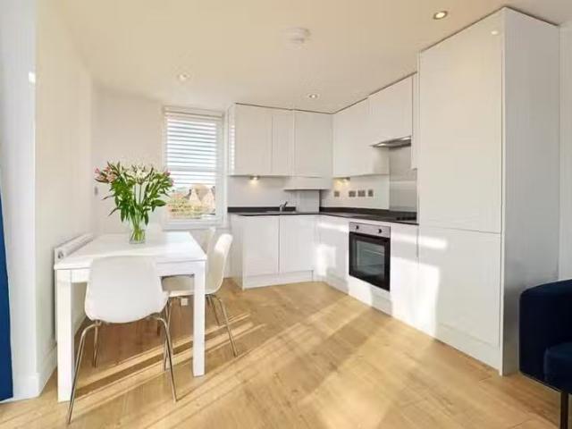 2 bedroom apartment for rent in Pilgrims Way, Canterbury, Kent.