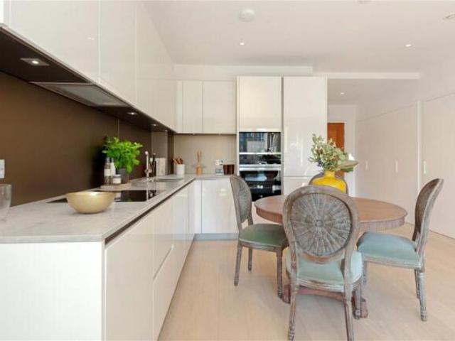 2 bedroom apartment for rent in Pinewood Gardens, Teddington, TW11