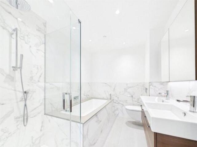 2 bedroom apartment for rent in Pinewood Gardens, Teddington, TW11
