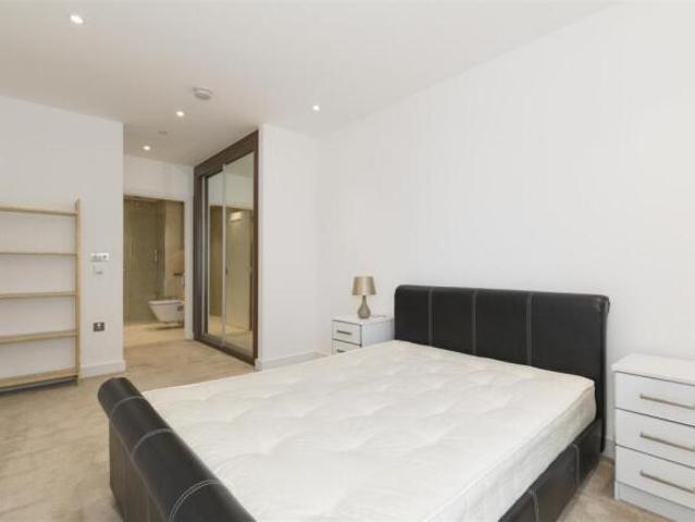 2 bedroom apartment for rent in Hebden Place, London, SW8