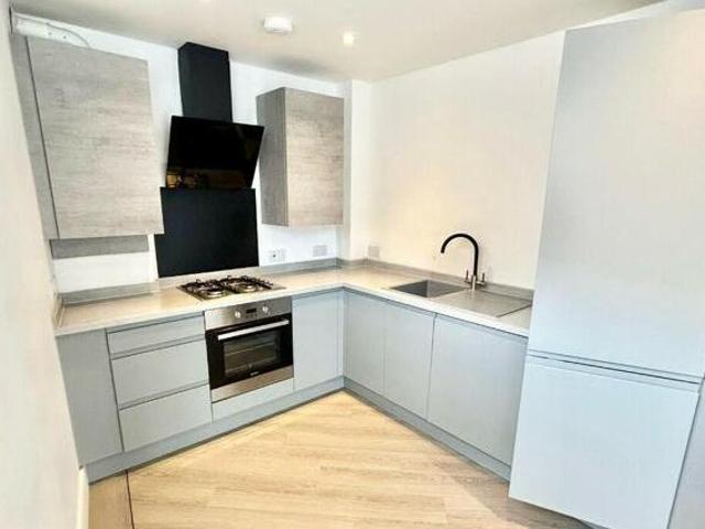 2 Bedroom Apartment For Rent In Poole, Dorset