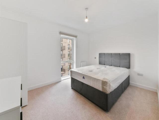 2 bedroom apartment for rent in Pontoon Dock London E16