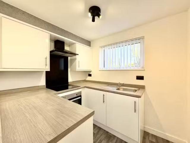 2 bedroom apartment for rent in Portico Court, Eccleston Park.
