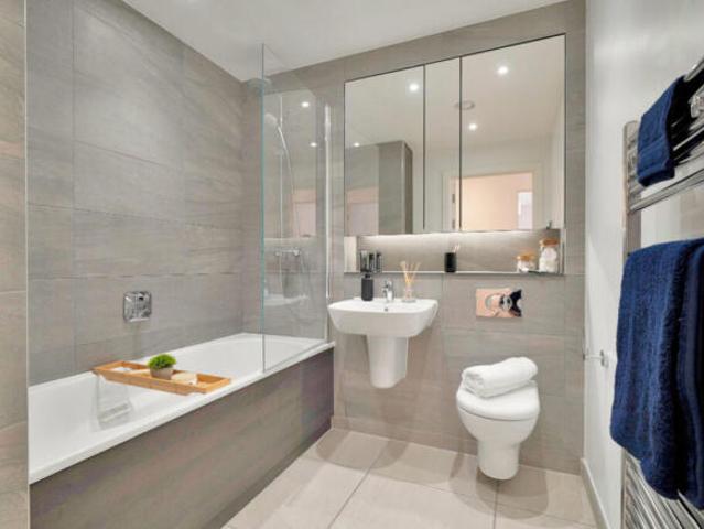 2 bedroom apartment for rent in Potters, M5