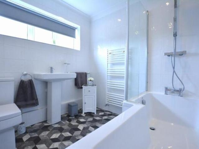 2 bedroom apartment for rent in Priests Lane, Shenfield, CM15