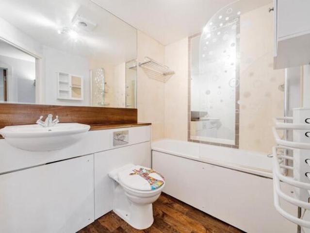 2 bedroom apartment for rent in Projection West, Merchants Place, Reading, RG1