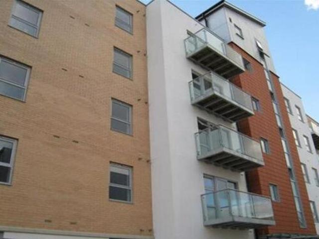 2 Bedroom Apartment For Rent In Queen Marys Gate, South Woodford