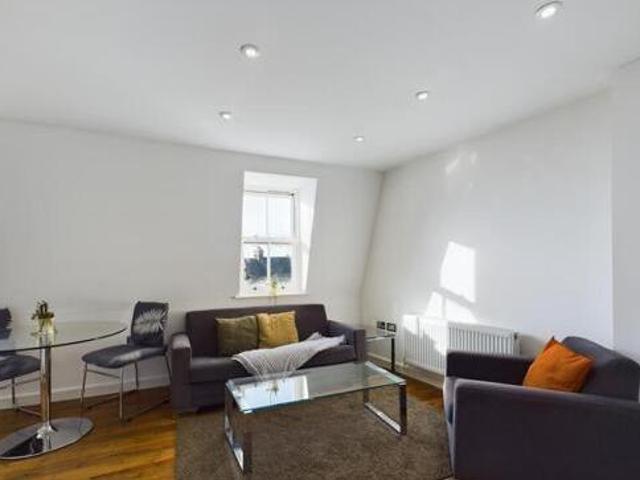 2 Bedroom Apartment For Rent In Queen´s Park, London