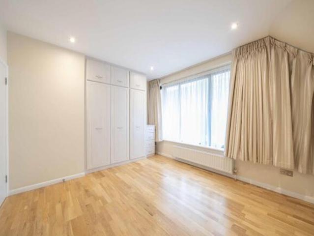 2 bedroom apartment for rent in Queens Terrace, London, NW8