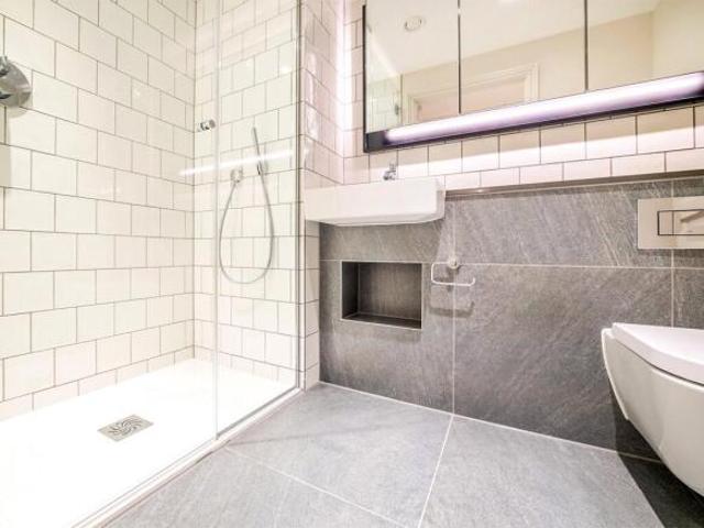 2 bedroom apartment for rent in Queen's Wharf, 2 Crisp Road, W6