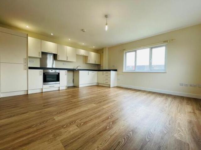 2 bedroom apartment for rent in Queens Court, Chichester Close, Rainham, Kent, ME8