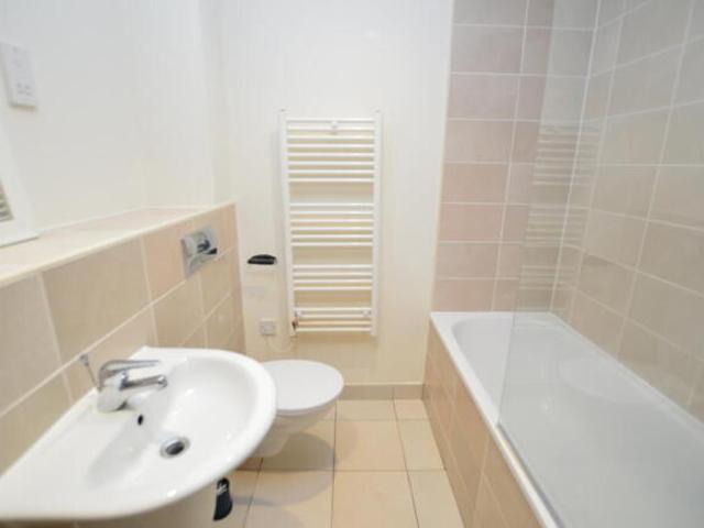 2 bedroom apartment for rent in Queens Mews, Queens Tower, 86 Park Grange Road, Sheffield, Nr city centre, S2 3RX, S2