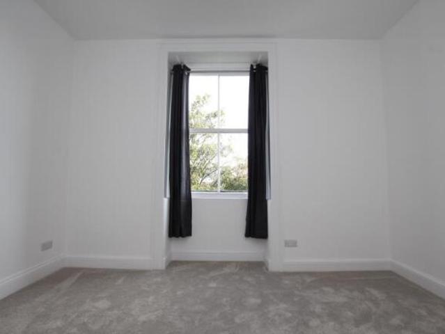 2 bedroom apartment for rent in Queens Parade City Centre, BS1
