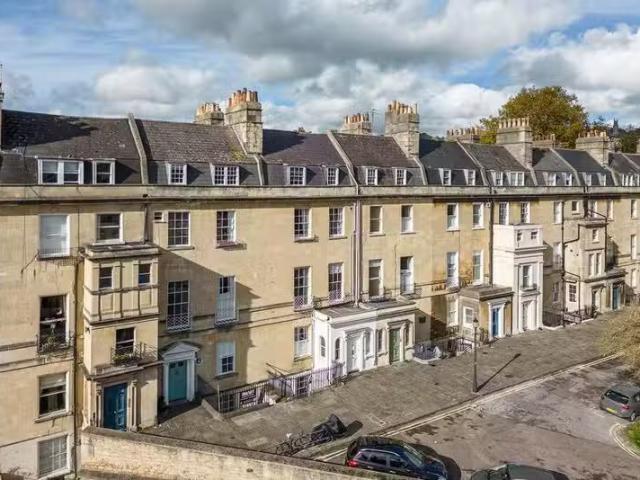 2 bedroom apartment for rent in Queens Parade, Bath, BA1