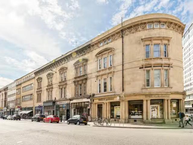 2 bedroom apartment for rent in Queens Road Flat 2, Clifton.