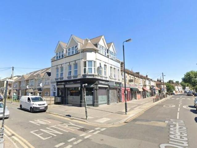 2 bedroom apartment for rent in Queens Road, London, E17