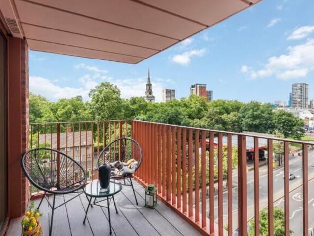 2 bedroom apartment for rent in Quest House, Escapade Place, London, E14