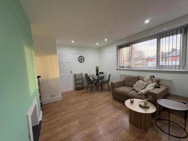 2 bedroom apartment for rent in Rudheath Avenue, M20 1PB, M20