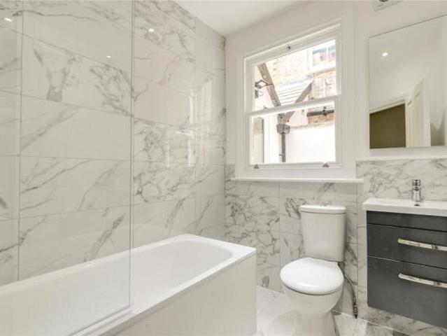 2 bedroom apartment for rent in Rudloe Road, London, SW12