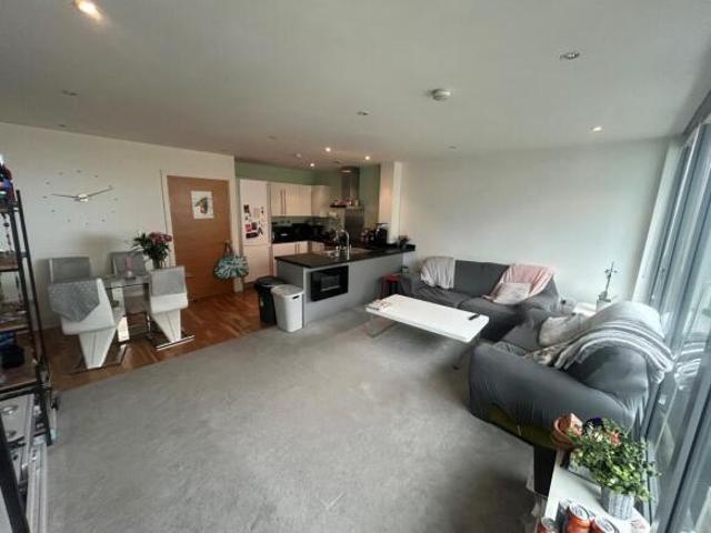 2 bedroom apartment for rent in Rumford Place, L3