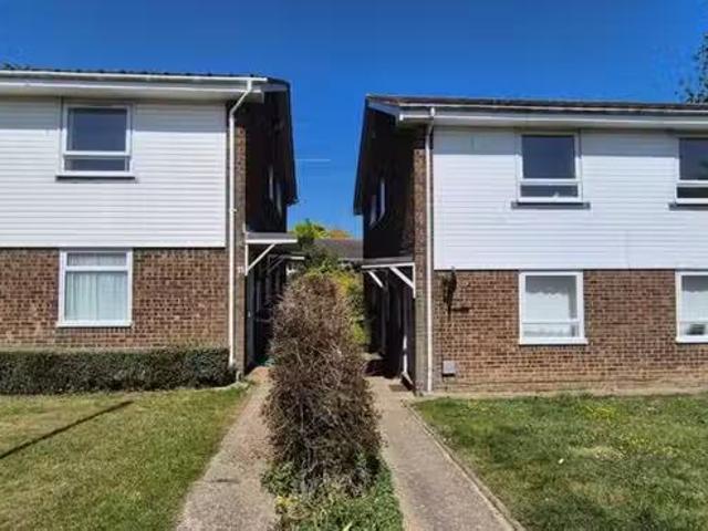2 bedroom apartment for rent in Rushmead close, Canterbury, Ca.