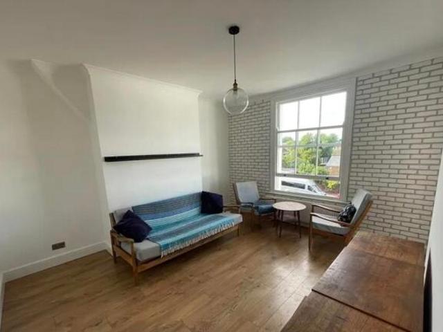 2 bedroom apartment for rent in Rutland Park, SE6