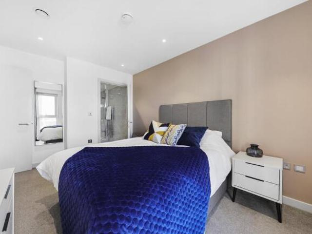 2 bedroom apartment for rent in Raglan House, SE1