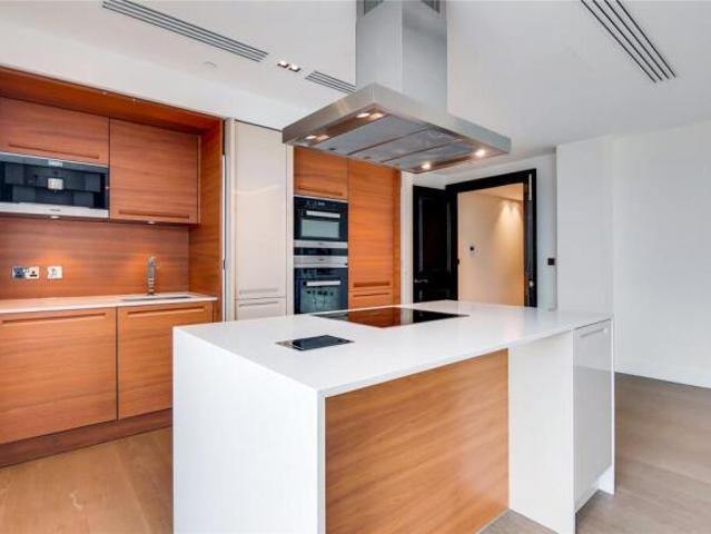 2 bedroom apartment for rent in Radnor Terrace London W14