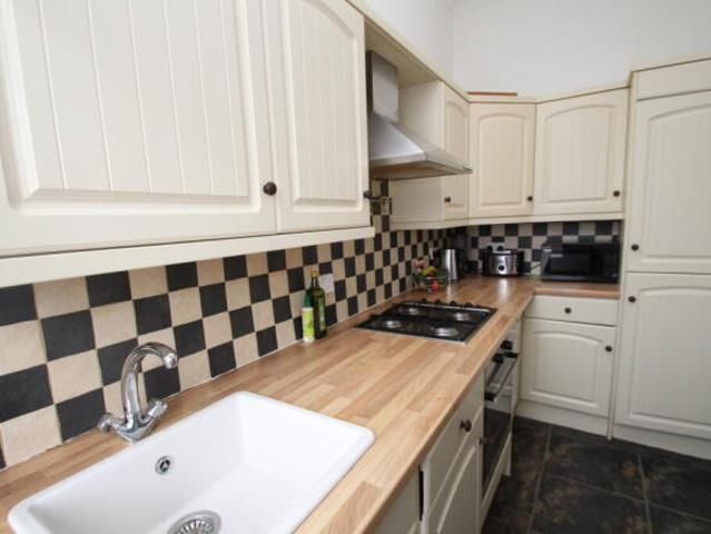 2 bedroom apartment for rent in Raeberry Street, North Kelvinside, G20